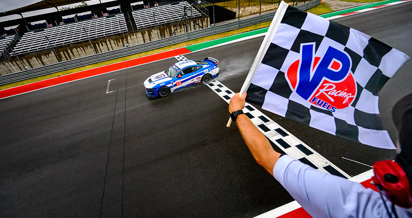 Lee Wins Home Race in Texas as Noaker Clinches Dark Horse Championship ...